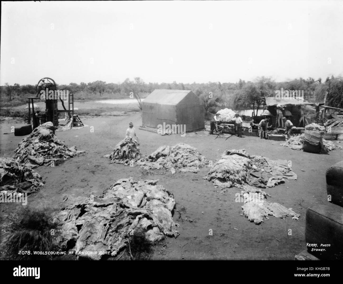 Wool scouring at Enngonia Bore (3594430064 Stock Photo - Alamy