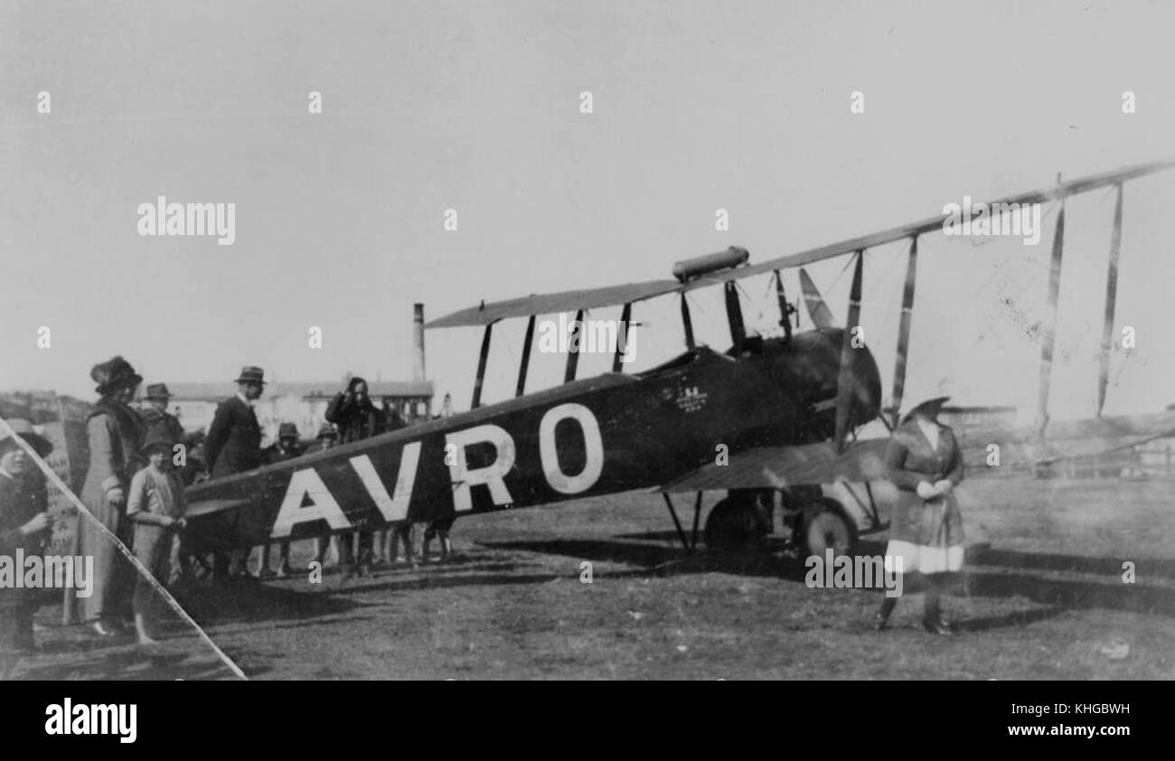 Biplane 1915 hi-res stock photography and images - Alamy