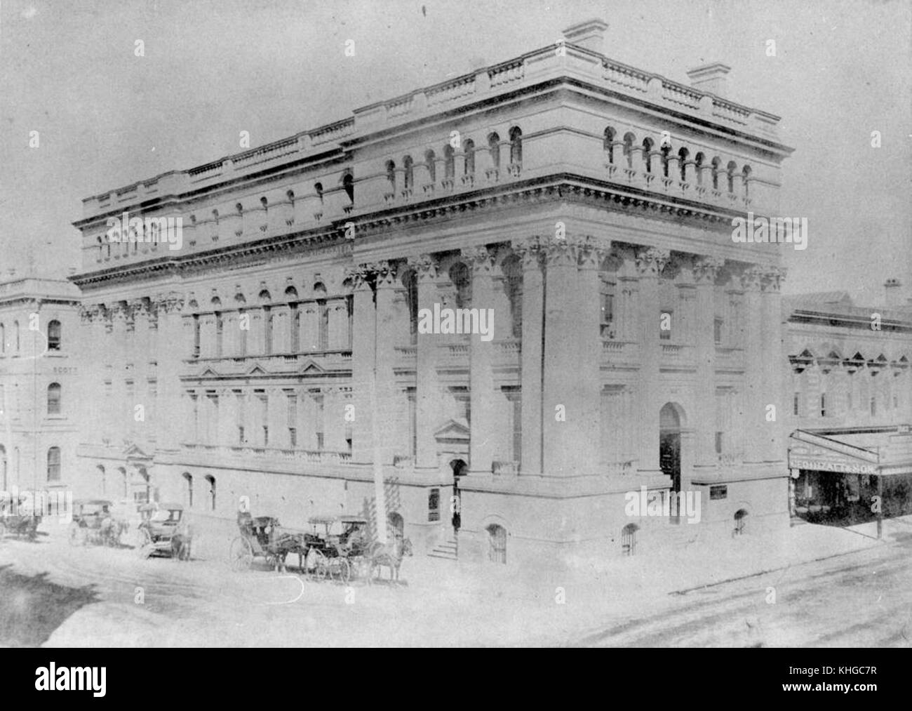 Old vintage photo chartered bank hi-res stock photography and images ...