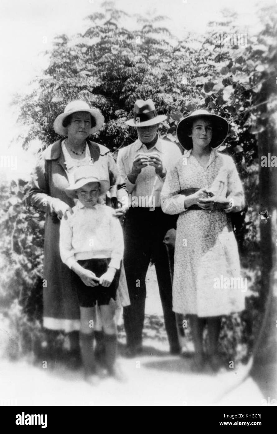 1 145159 Barron Family at Ularunda Station, near Morven, 1930 Stock ...