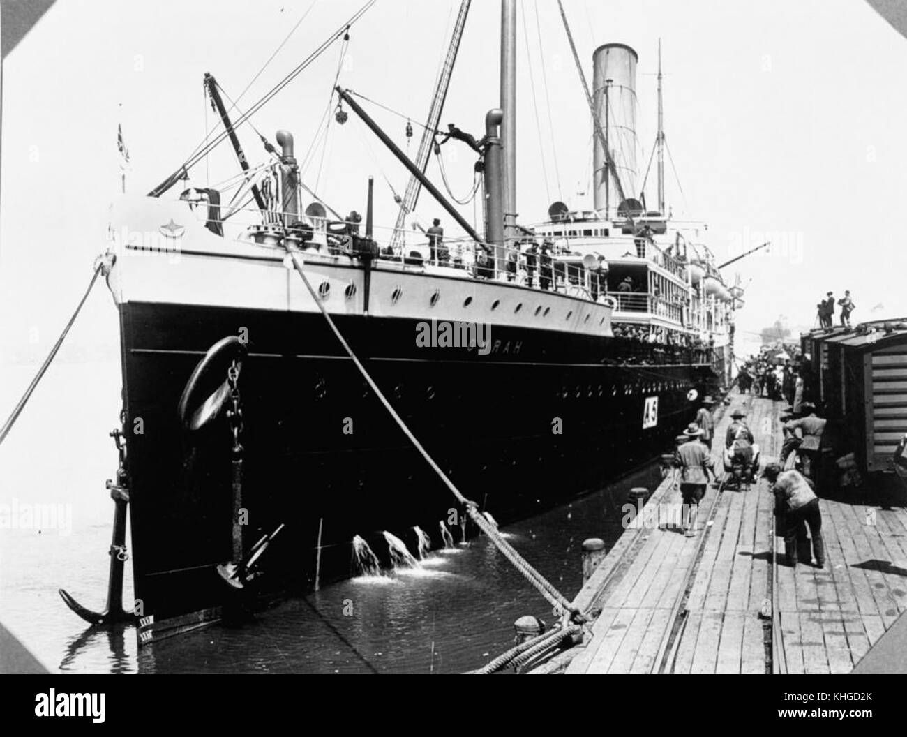 Omrah ship hi-res stock photography and images - Alamy