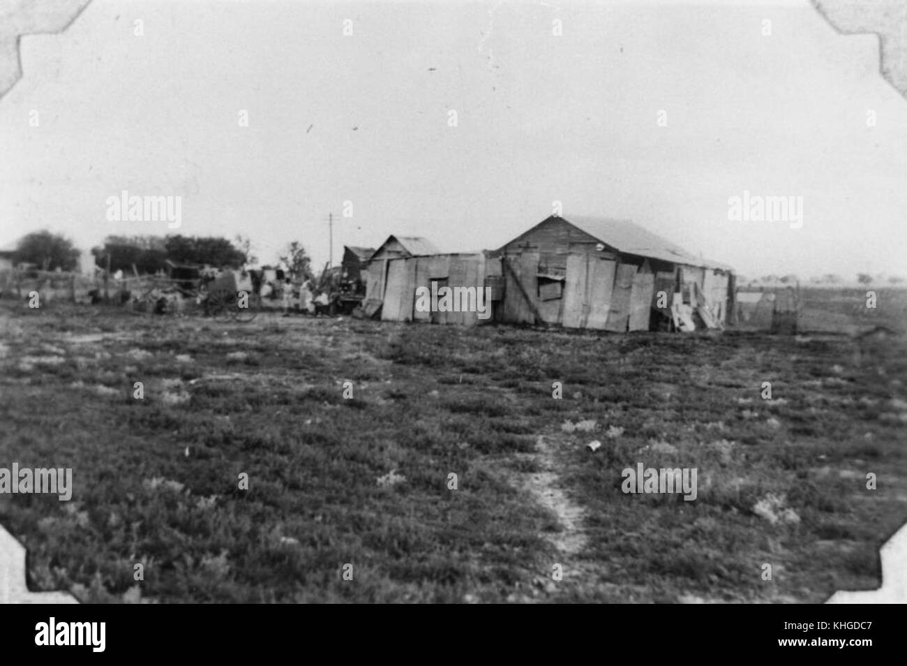 2 166467 Dwelling on the outskirts of Jundah, Queensland, 1950 Stock ...