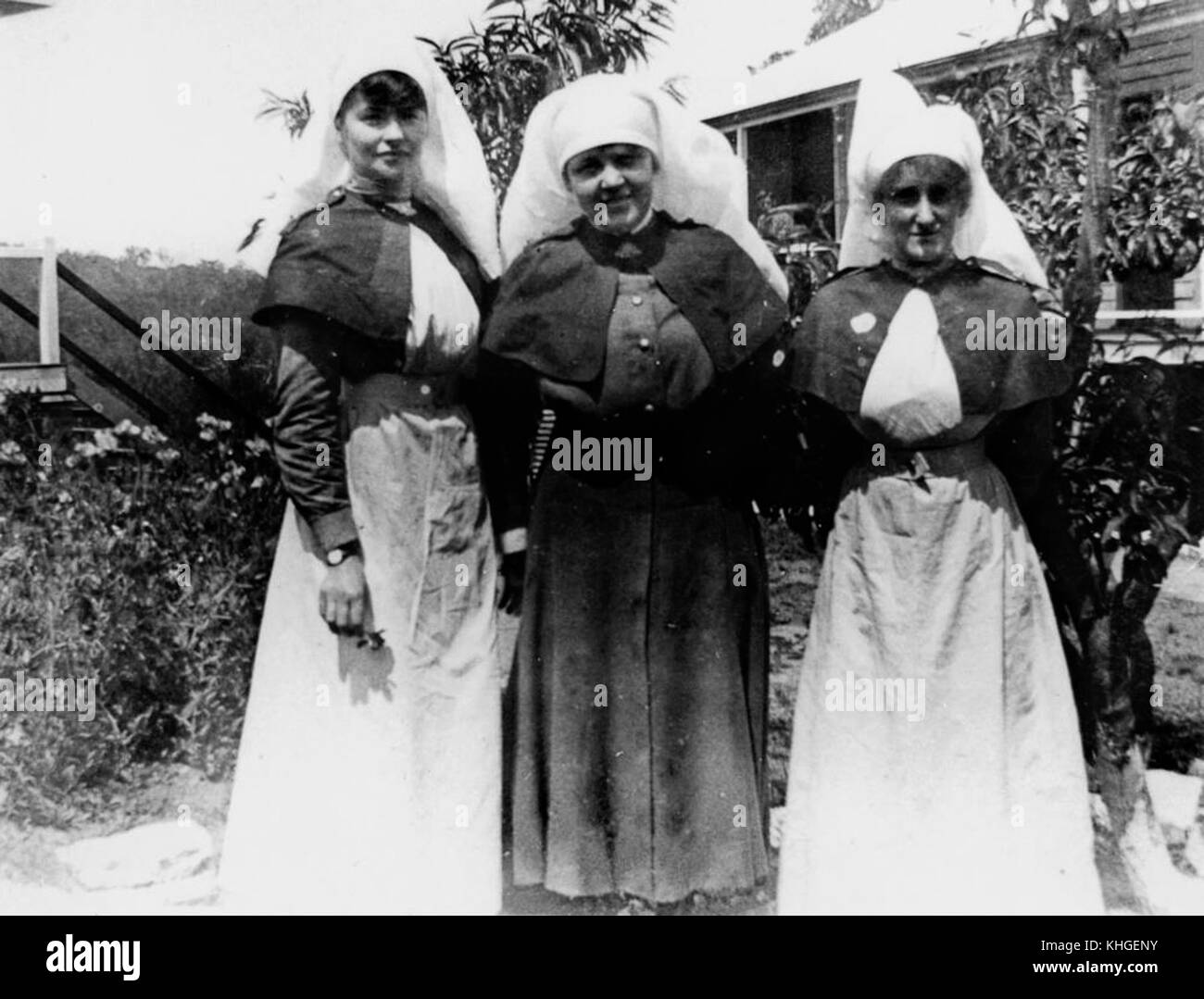 2 168907 Nursing sisters at the Military Hospital, Stanthorpe, 1918 ...