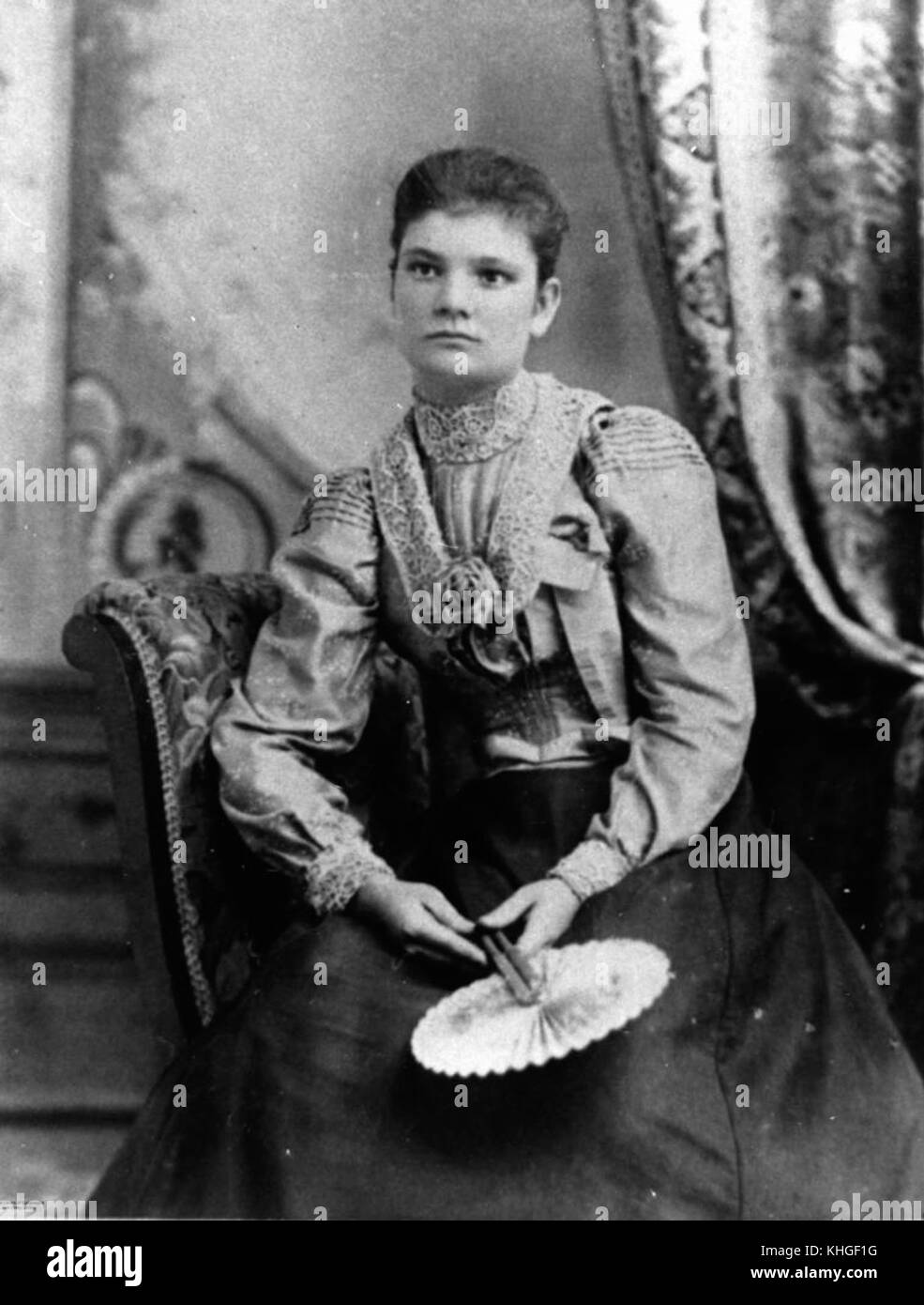 Portrait late 1800's woman hi-res stock photography and images - Alamy