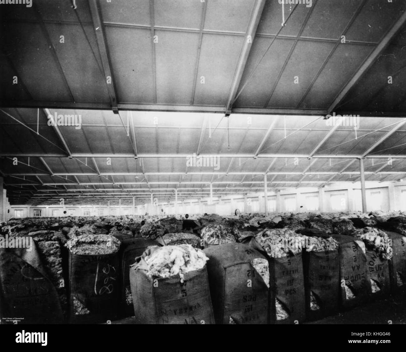 Bales of wool hi-res stock photography and images - Alamy