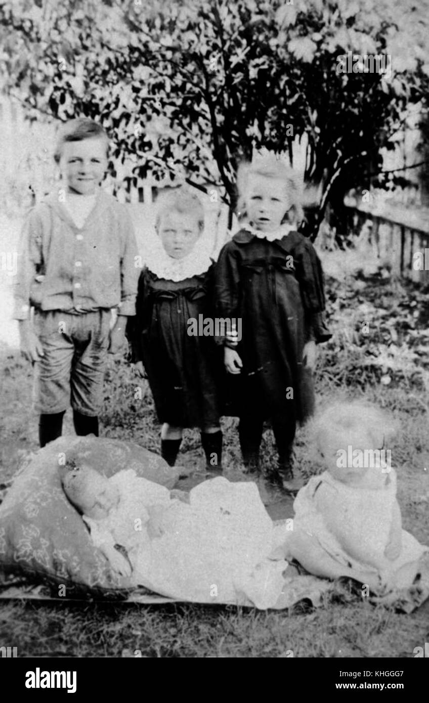 This portrait, taken between 1900 and 1910, depicts five children in a ...