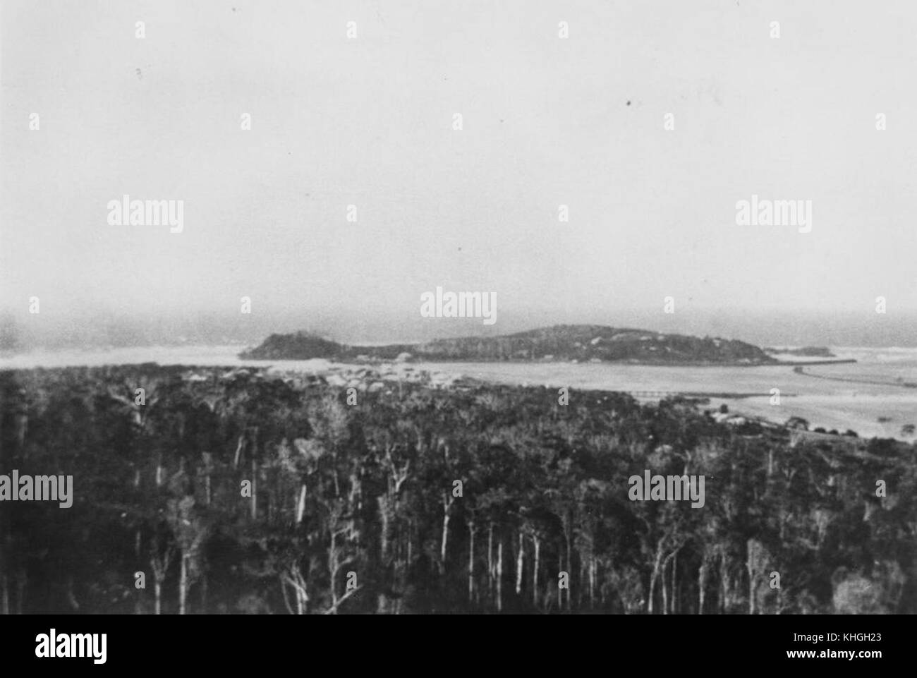1 290583 Panoramic view of Greenmount and Point Danger, Tweed Heads ...