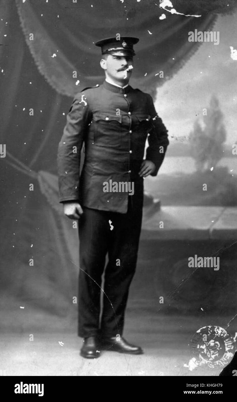 Early 1900s police officer hi-res stock photography and images - Alamy