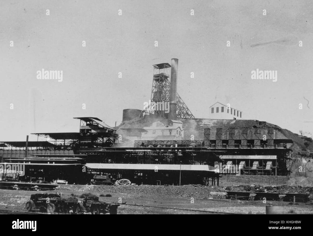 Industrial scale mining Black and White Stock Photos & Images - Alamy