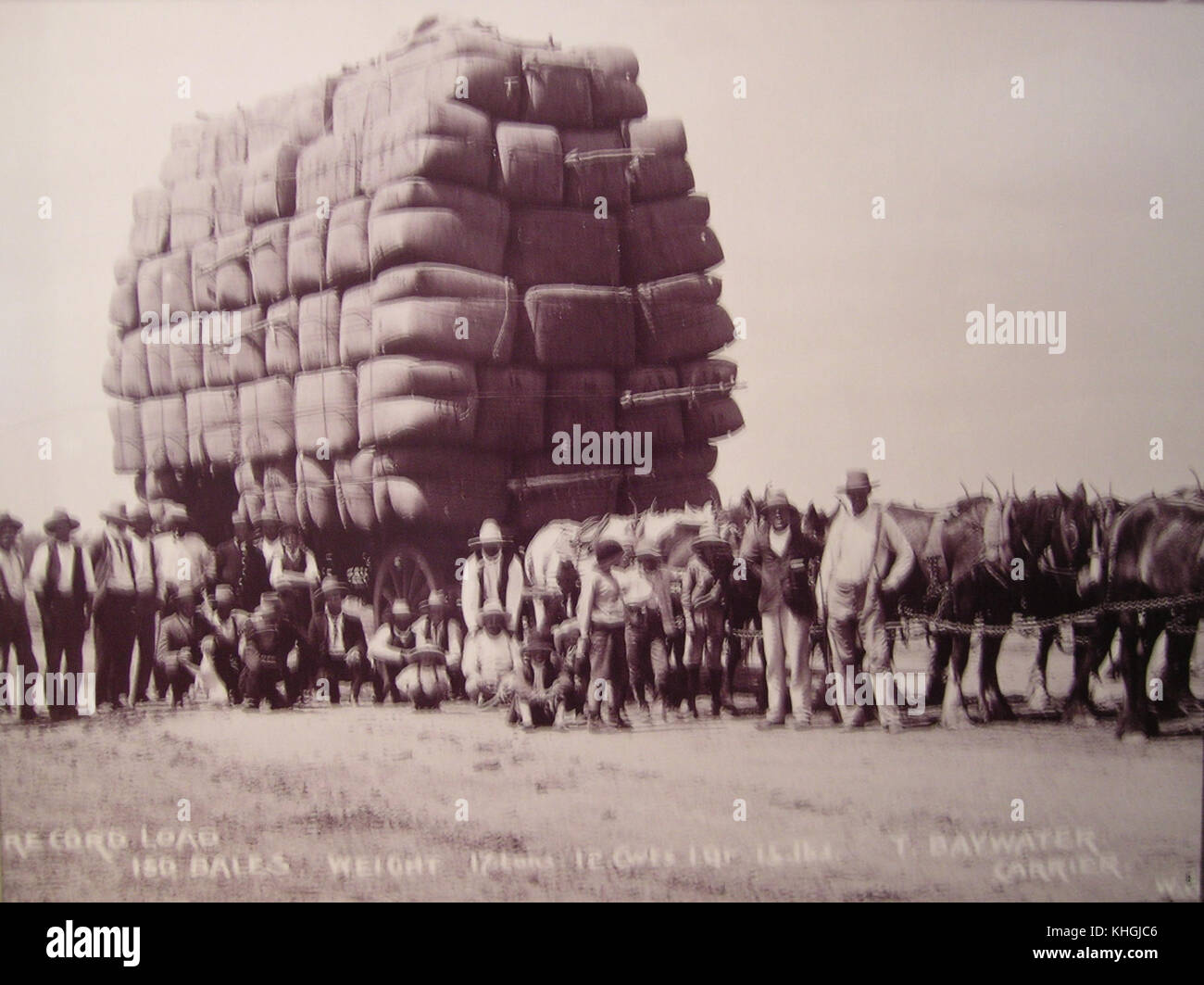 Old wool wagon hi-res stock photography and images - Alamy