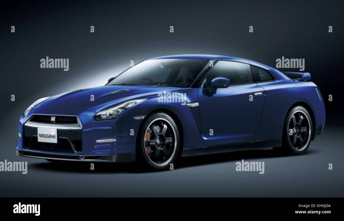 2013 nissan gt r hi-res stock photography and images - Alamy