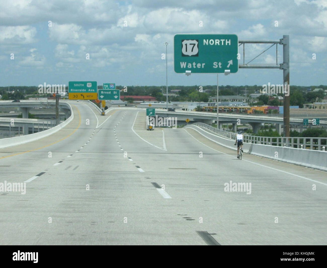 Acosta Bridge northbound end Stock Photo - Alamy
