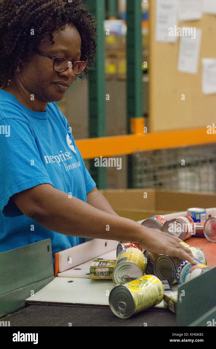 Sorting operations at Capitol Area Food Bank in Washington, D.C. on ...