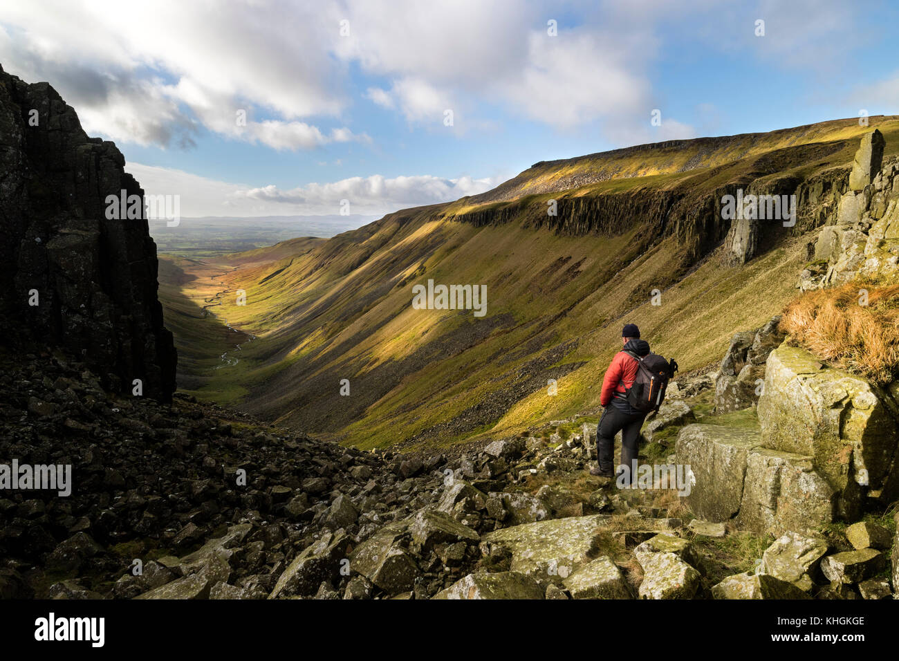 Crags at high cup nick hi-res stock photography and images - Alamy