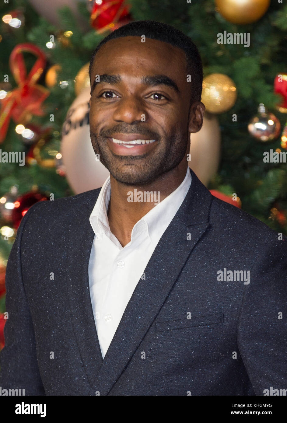 London, UK. 16th November, 2017. Ore Oduba arrives at the UK Premiere ...