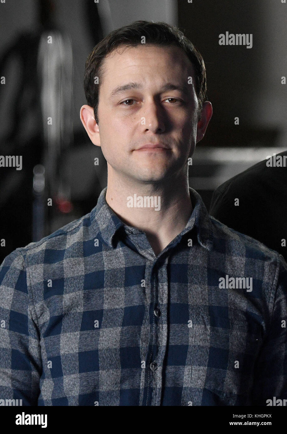Cologne, Germany. 17th Nov, 2017. Actor Joseph Gordon-Levitt standing ...