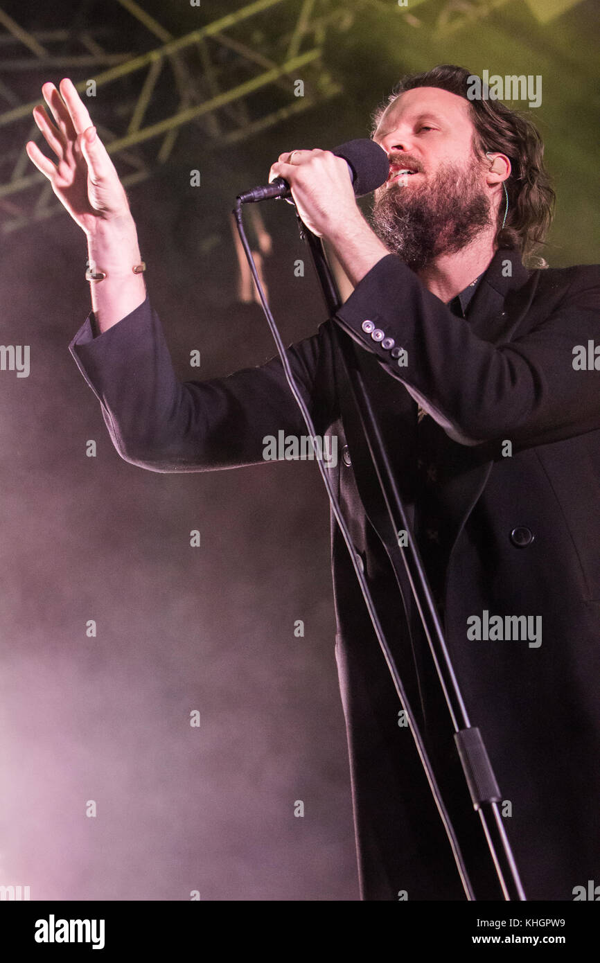 Milan, Italy. 16th Nov, 2017. The American singer-songwriter Joshua ...