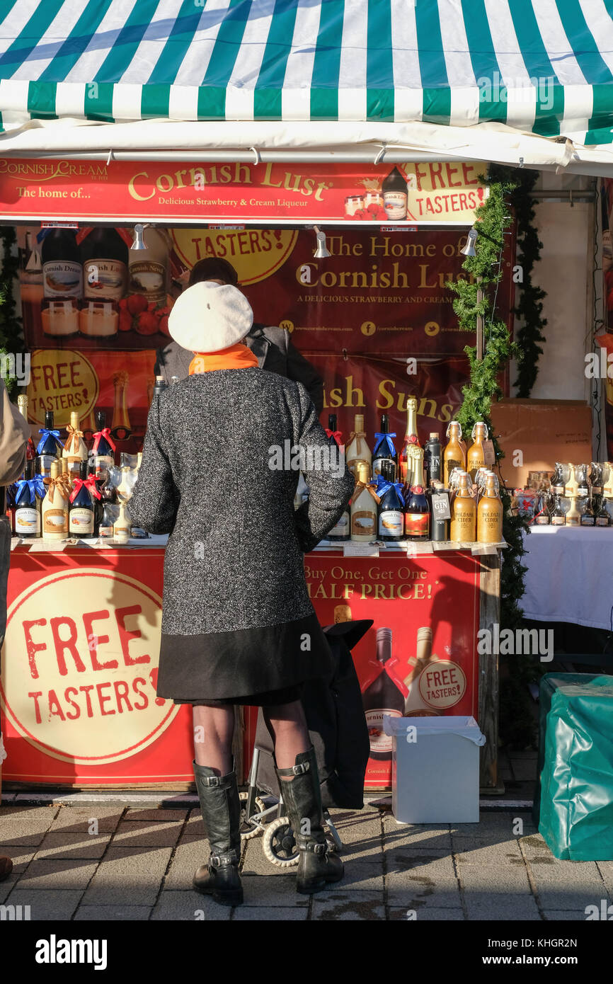 Gloucester, UK. 17th Nov, 2017. A traditional Victorian market with ...