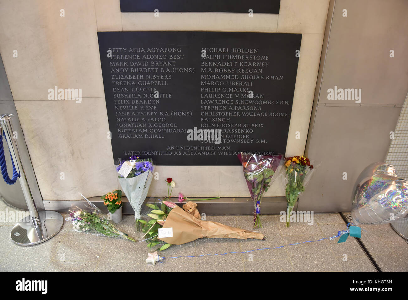 King's cross london 1987 High Resolution Stock Photography and Images ...