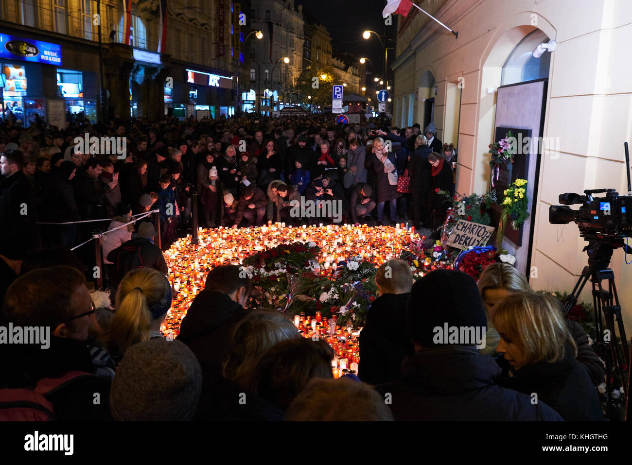 Velvet revolution 1989 students hi-res stock photography and images - Alamy