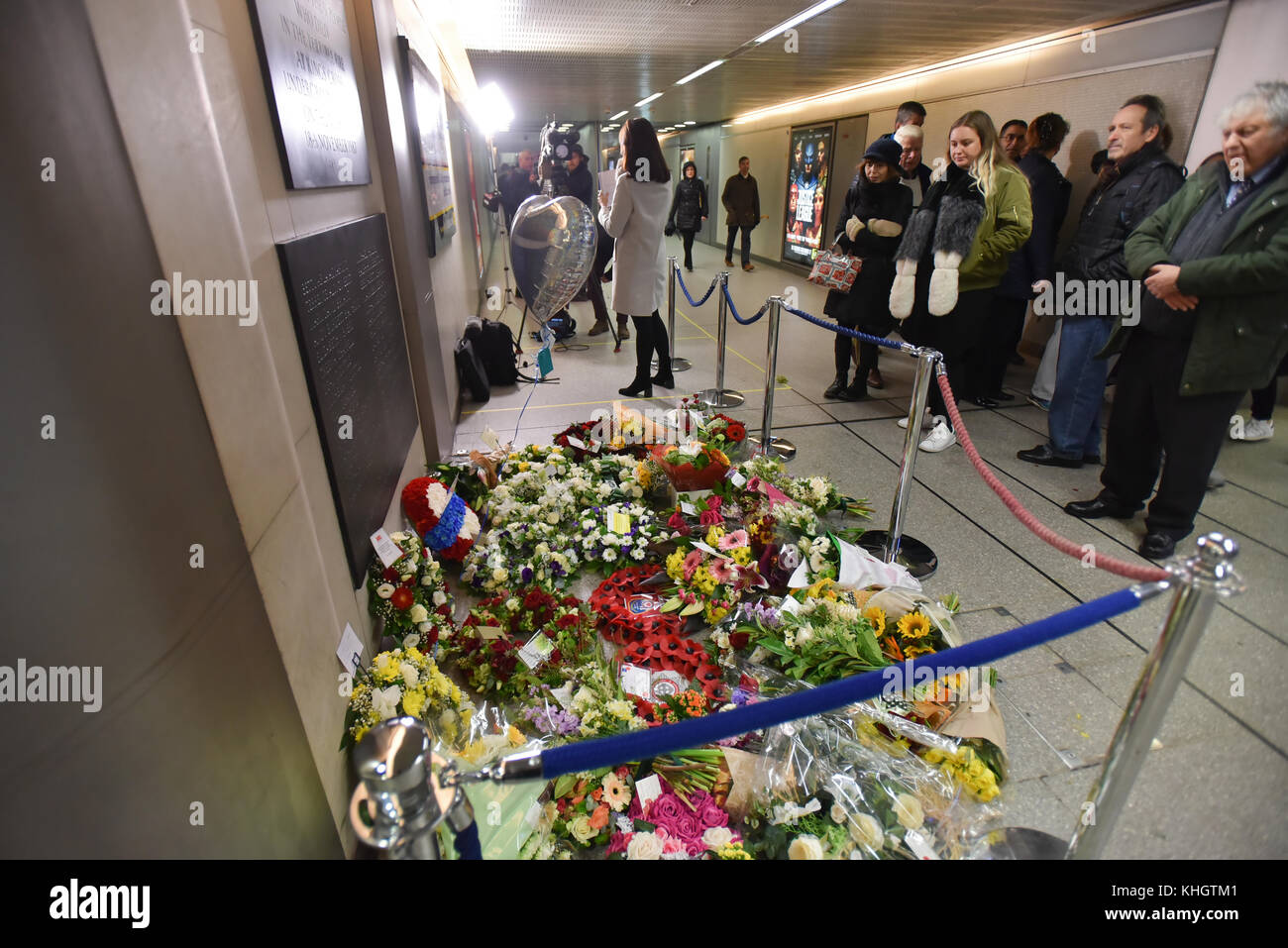 Kings cross fire 1987 hi-res stock photography and images - Alamy
