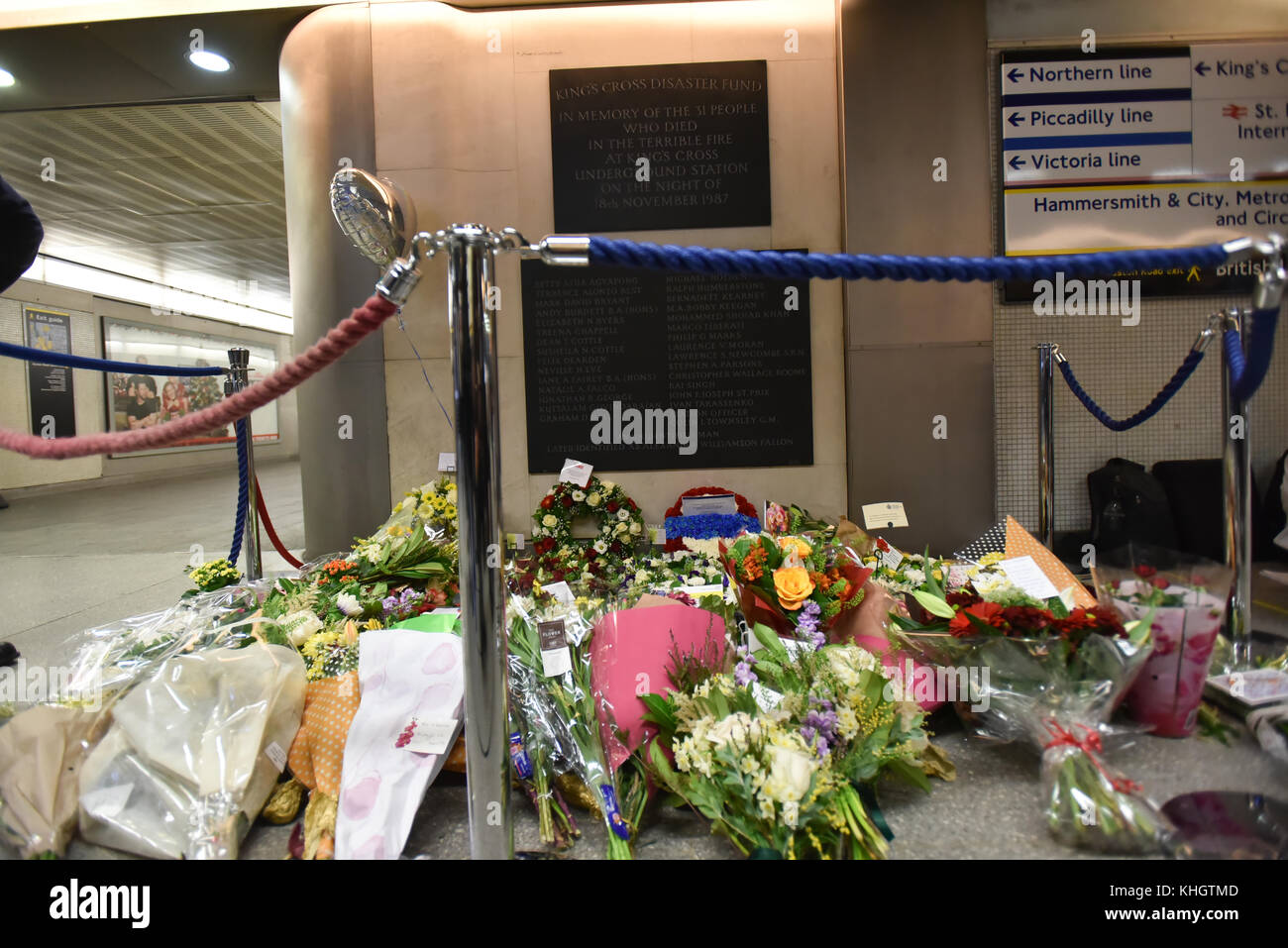 Kings cross fire 1987 hi-res stock photography and images - Alamy