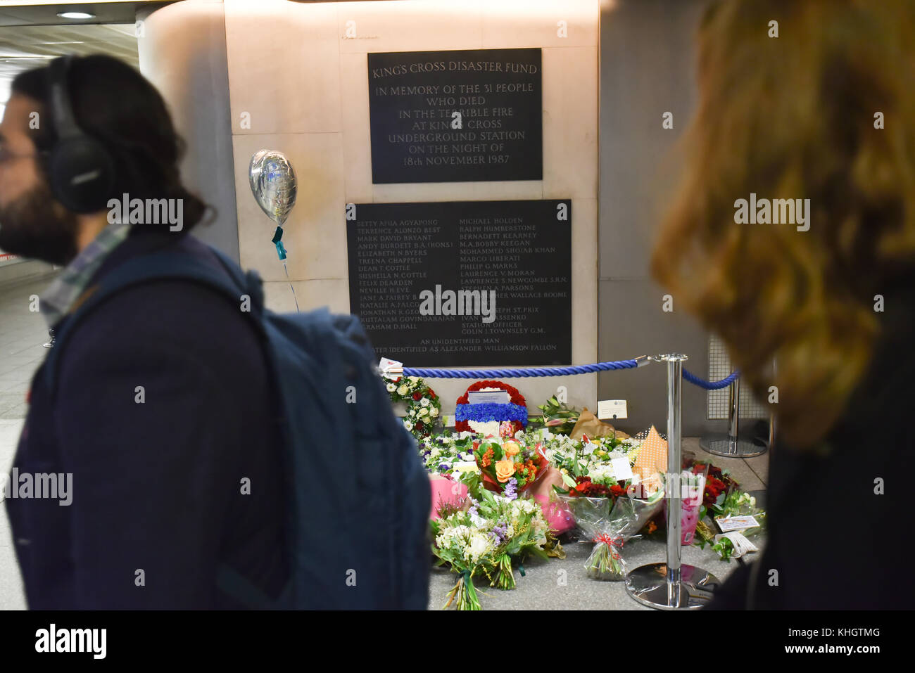 Kings cross fire 1987 hi-res stock photography and images - Alamy