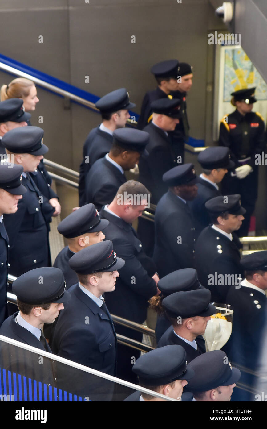 Kings cross fire 1987 hi-res stock photography and images - Alamy