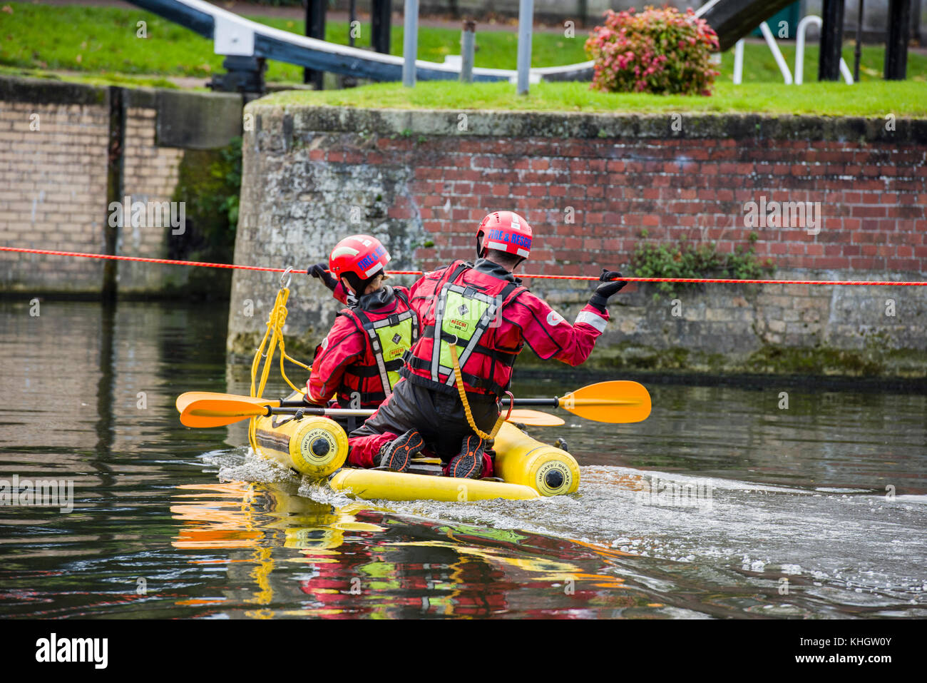 Cambridge, UK. 18th November, 2017. Cambridge Firefighters training on ...