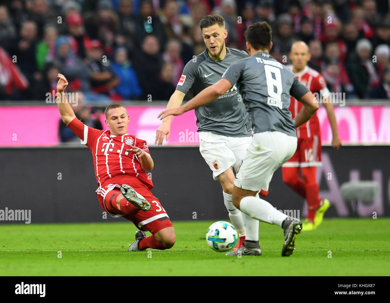 Munich, Germany. 18th Nov, 2017. Munich's Joshua Kimmich (L-R) and ...