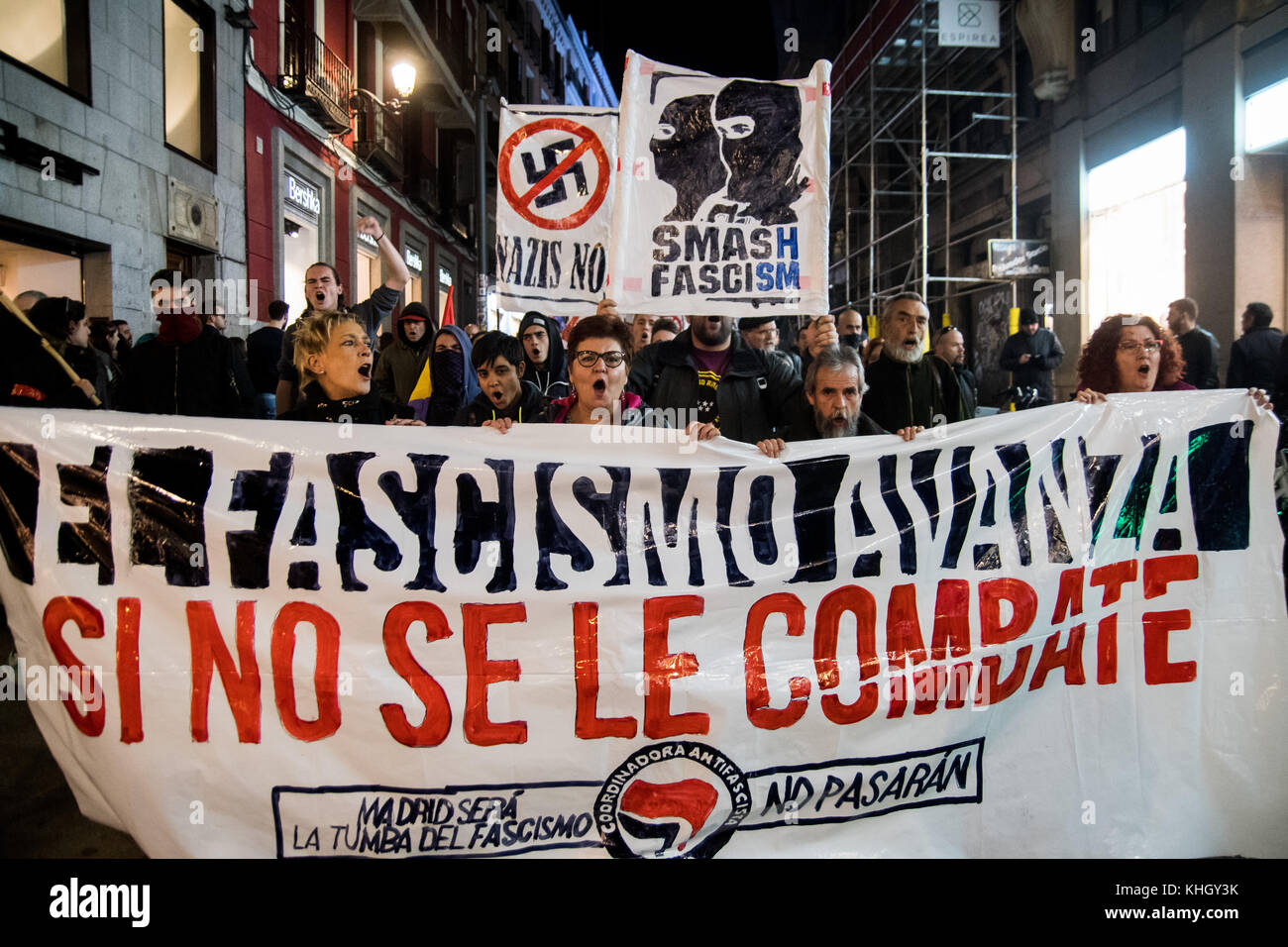 Madrid, Spain. 18th Nov, 2017. Hundreds protesting against fascism ...