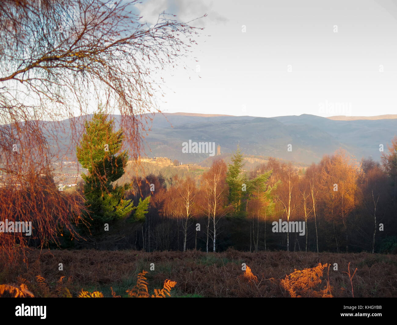 Autumn view of stirling castle hi-res stock photography and images - Alamy