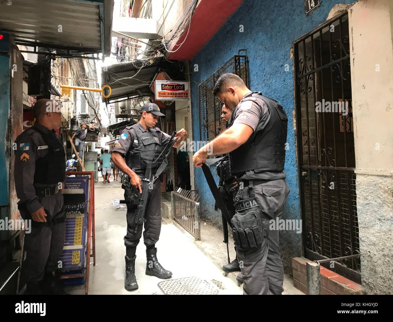 Favelas Police Stock Photos Favelas Police Stock Images Alamy