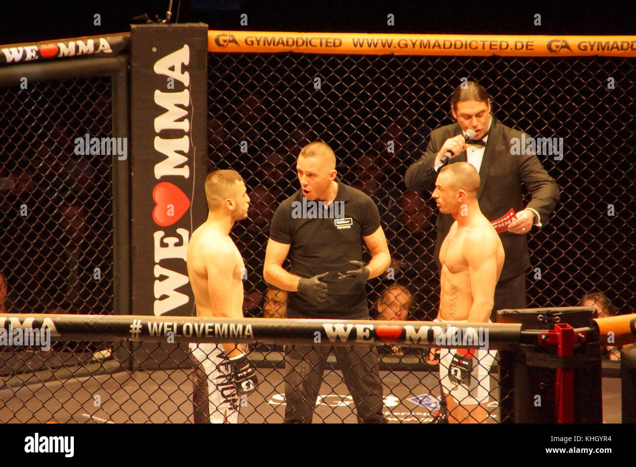 Hamburg, Germany. 18th Nov, 2017.The the fight between Daniel Makin and ...