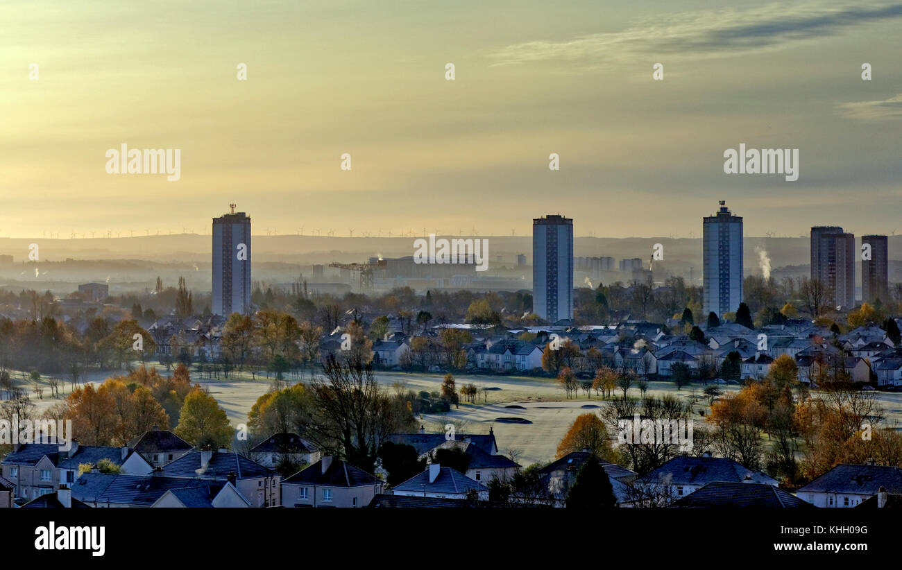 Barclay curle shipbuilding crane hi-res stock photography and images ...