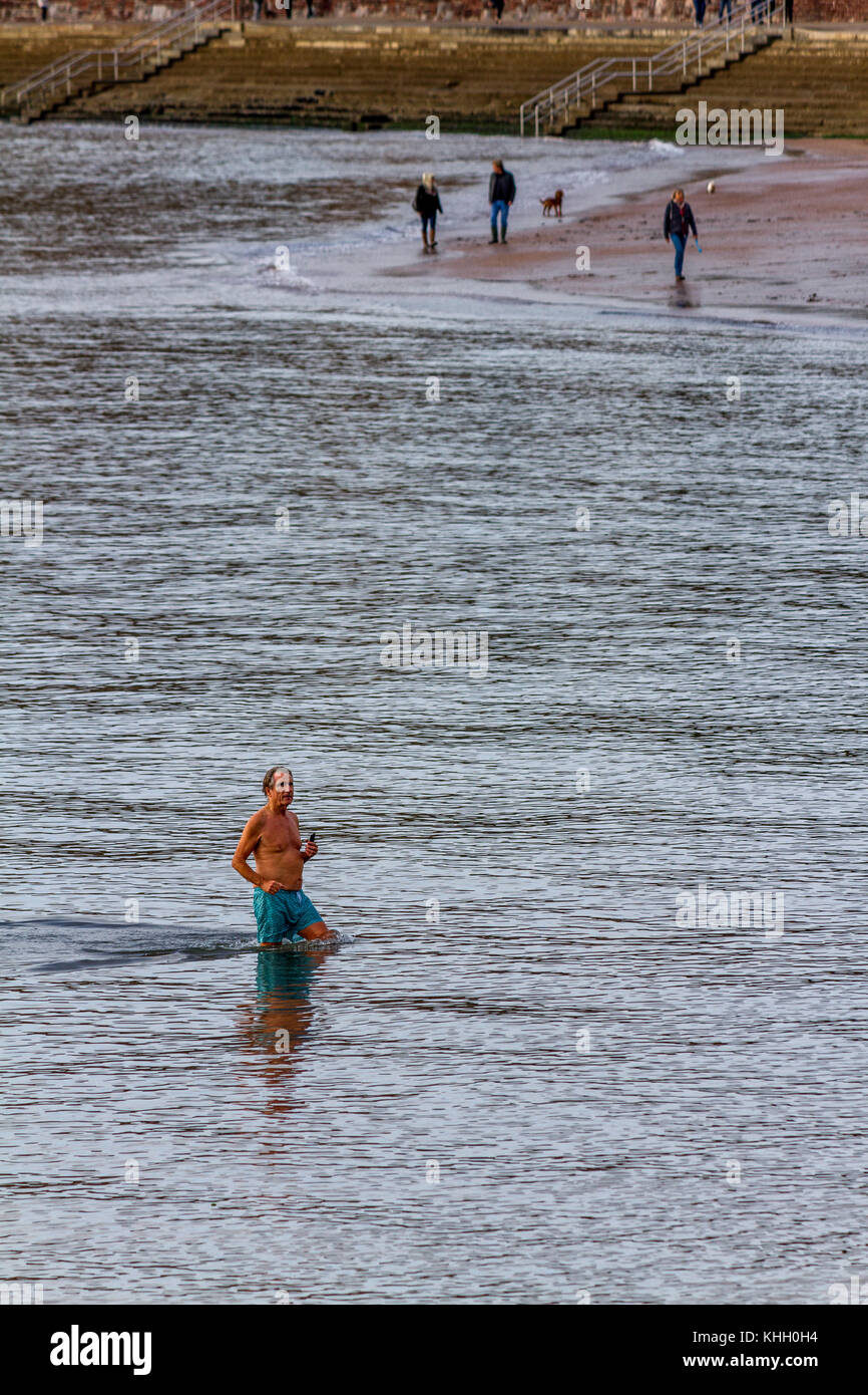 Torquay, Devon, England, UK, 19th November, 2017, UK Weather: Mixed ...