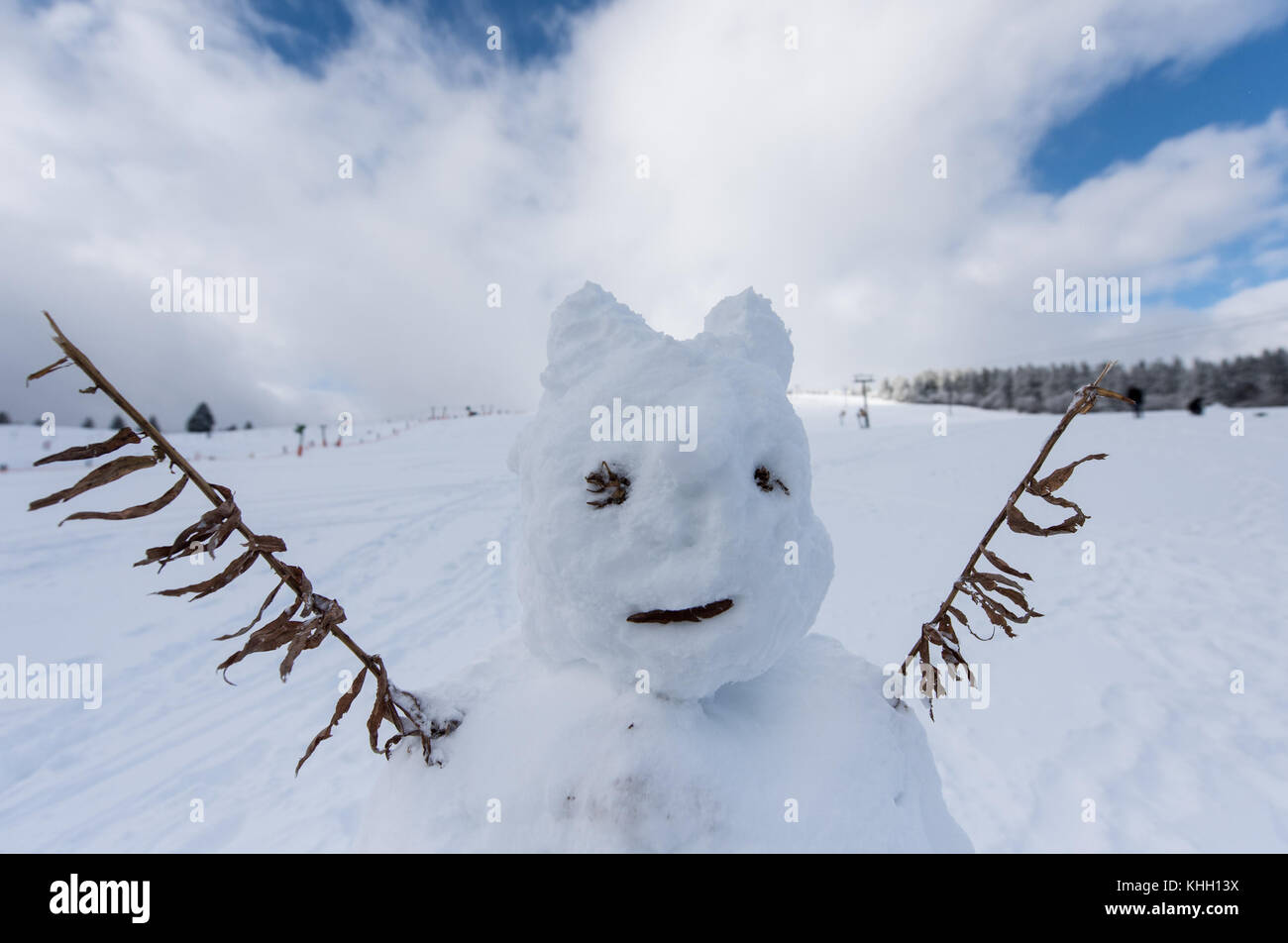 A snowman photographed on the Feldberg mountain in the Black Forest in ...