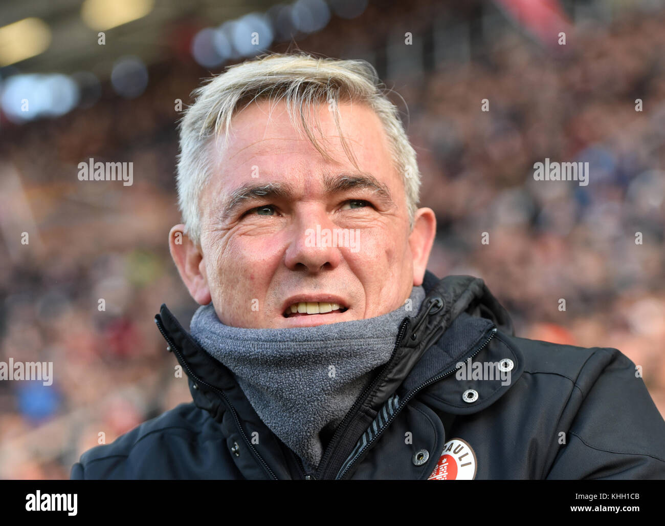 Hamburg, Germany. 19th Nov, 2017. Hamburg head coach Olaf Janssen ...