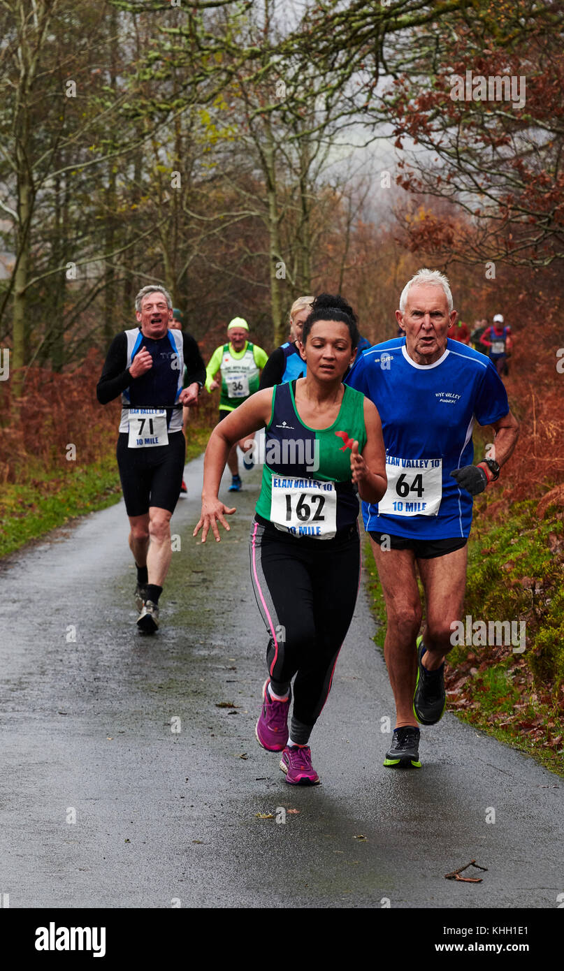 Elan Valley, Wales Uk. 18th Nov, 2017. Elan Valley, Wales, Uk. Runners ...