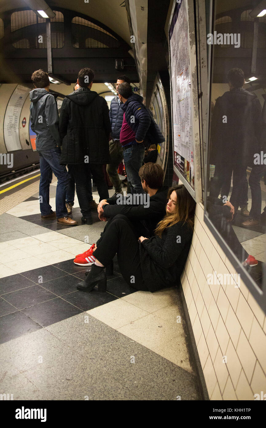 London, England, UK. 11th November 2017. People crowd around waiting ...