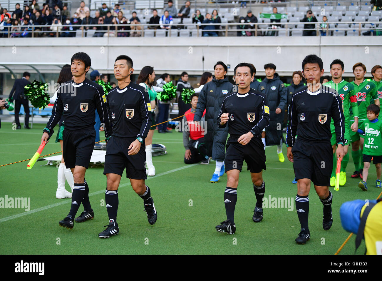 Tokyo, Japan. 19th Nov, 2017. † ¶ ª © /Akihiko Ikeuchi (Referee ...