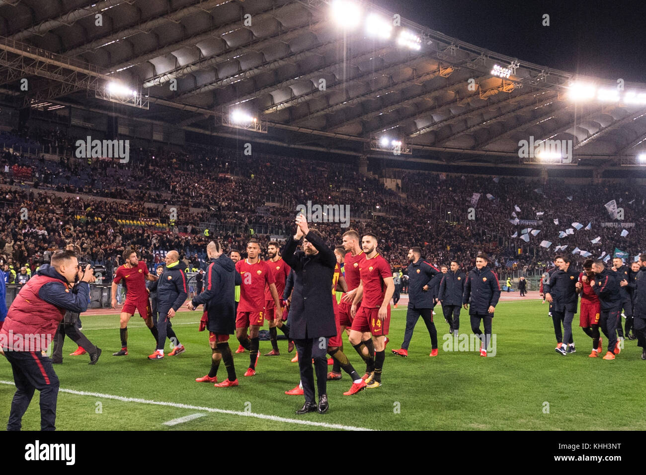 Rome, Italy. 18th Nov, 2017. Eusebio Di Francesco (Roma) Football ...