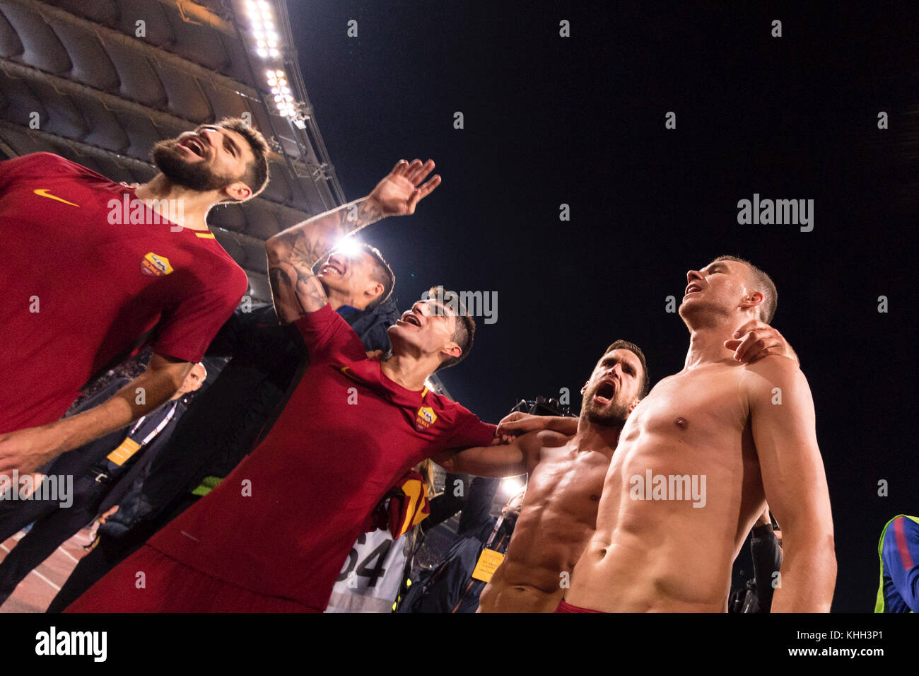 Rome, Italy. 18th Nov, 2017. Roma team group Football/Soccer : Roma ...