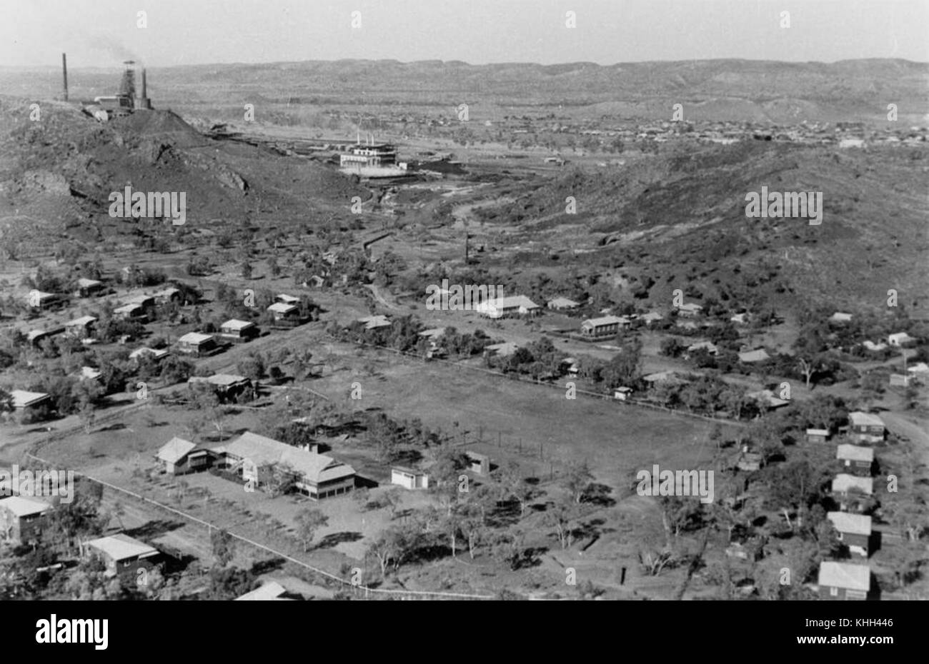 1 297391 Overlooking Mount Isa township, 1947 Stock Photo - Alamy
