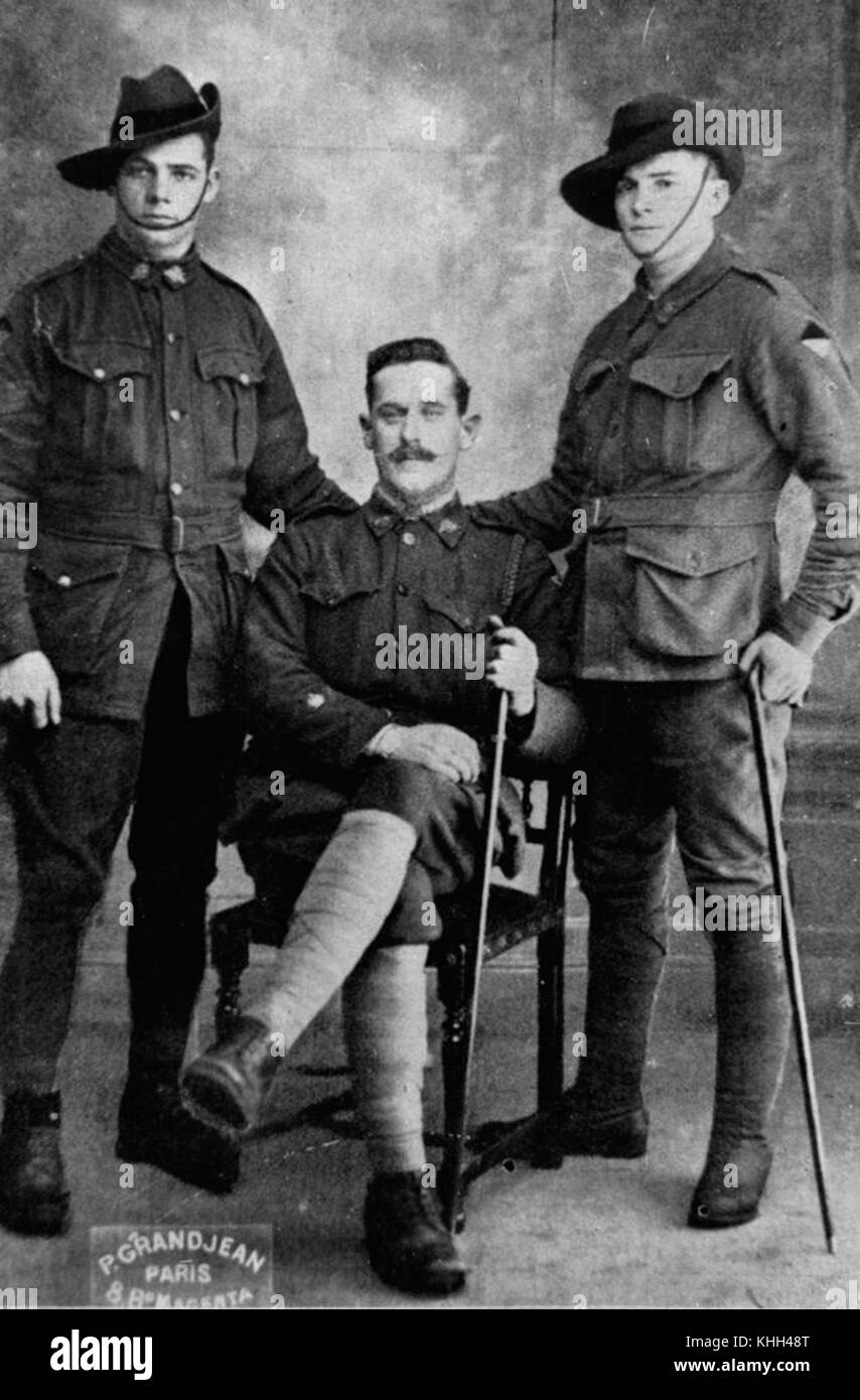 Queenslanders hi-res stock photography and images - Alamy