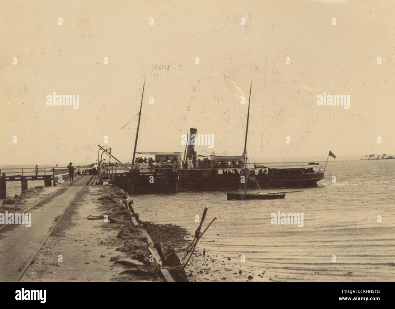 North stradbroke island ferry hi-res stock photography and images - Alamy