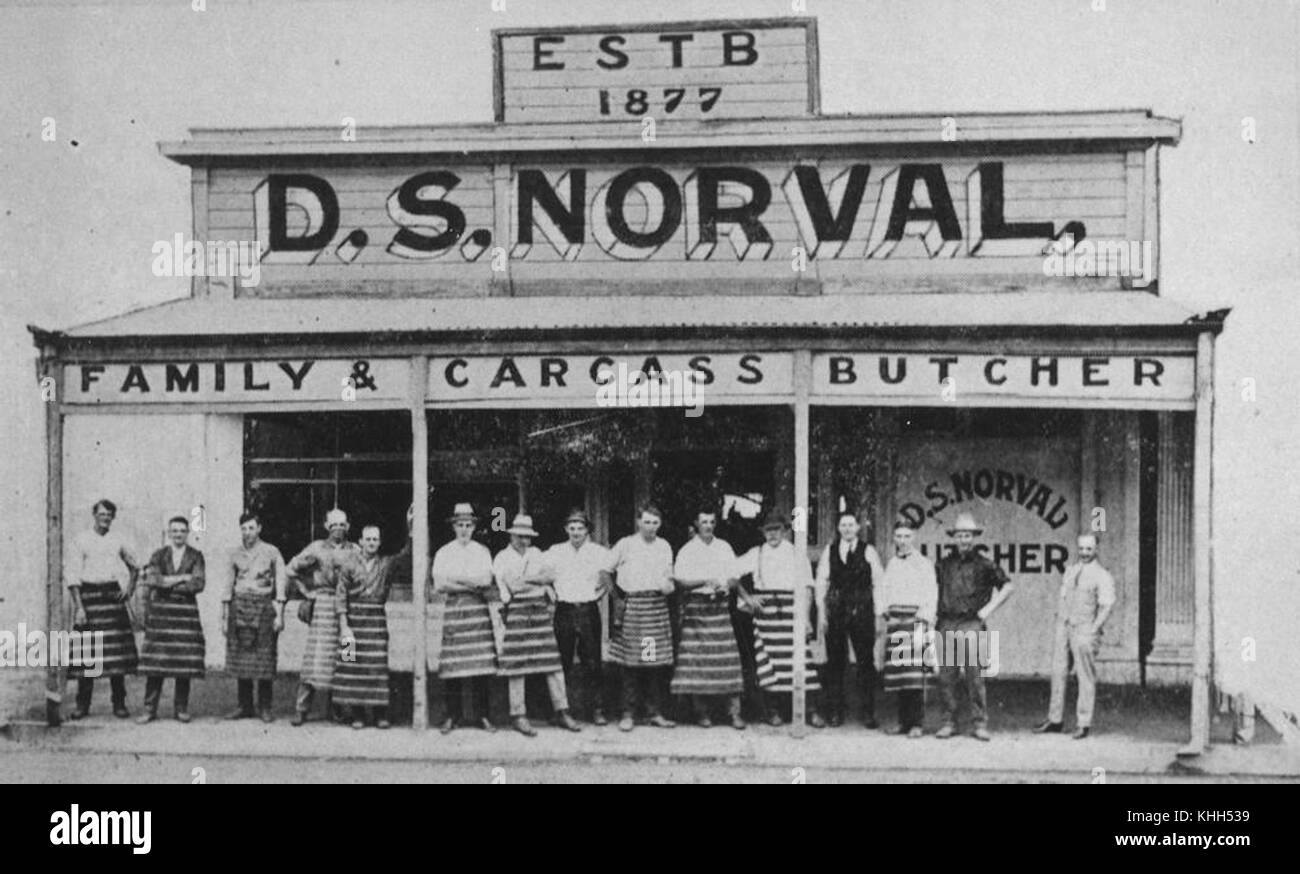 Family butcher hi-res stock photography and images - Alamy