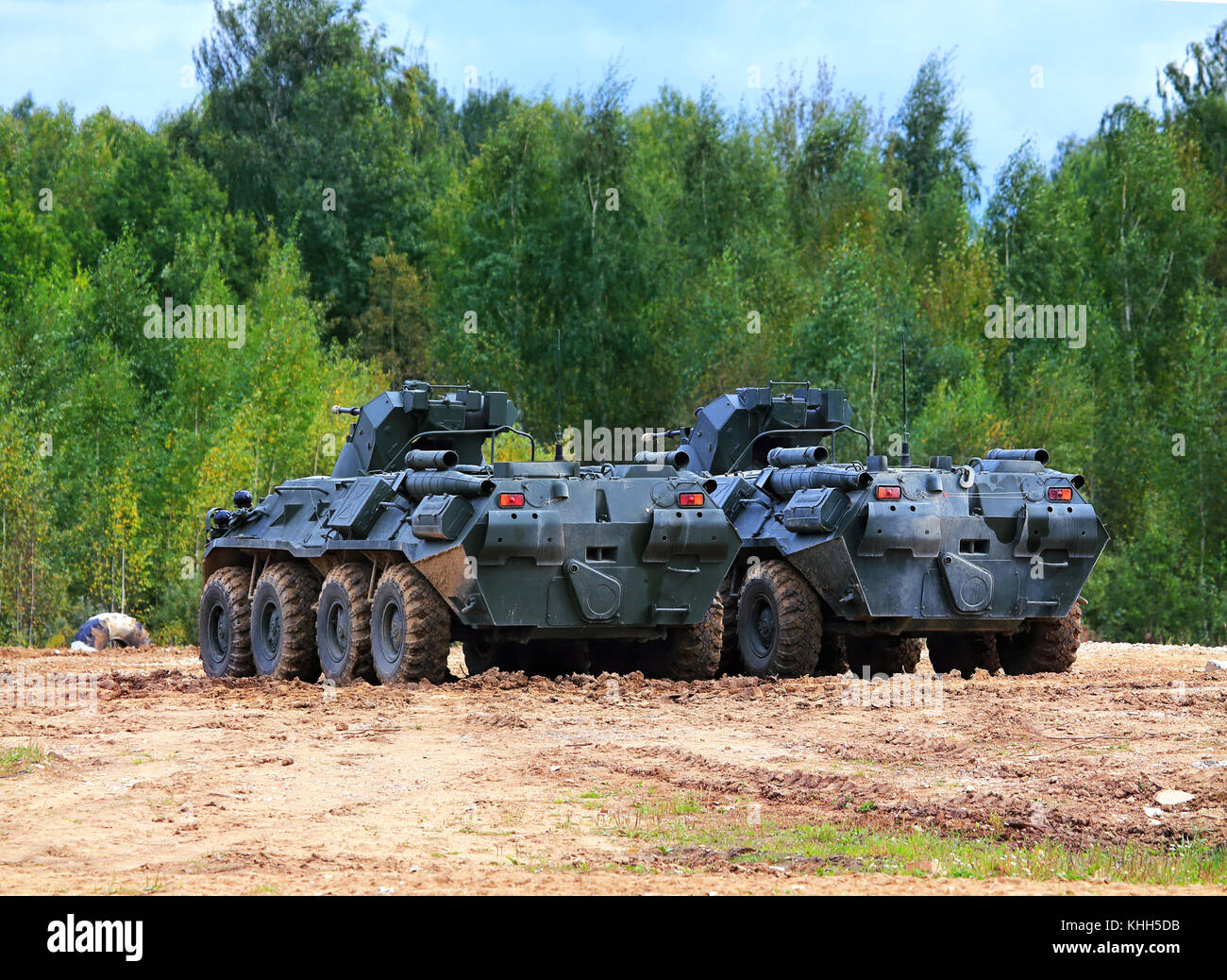 Armored recovery vehicles hi-res stock photography and images - Alamy