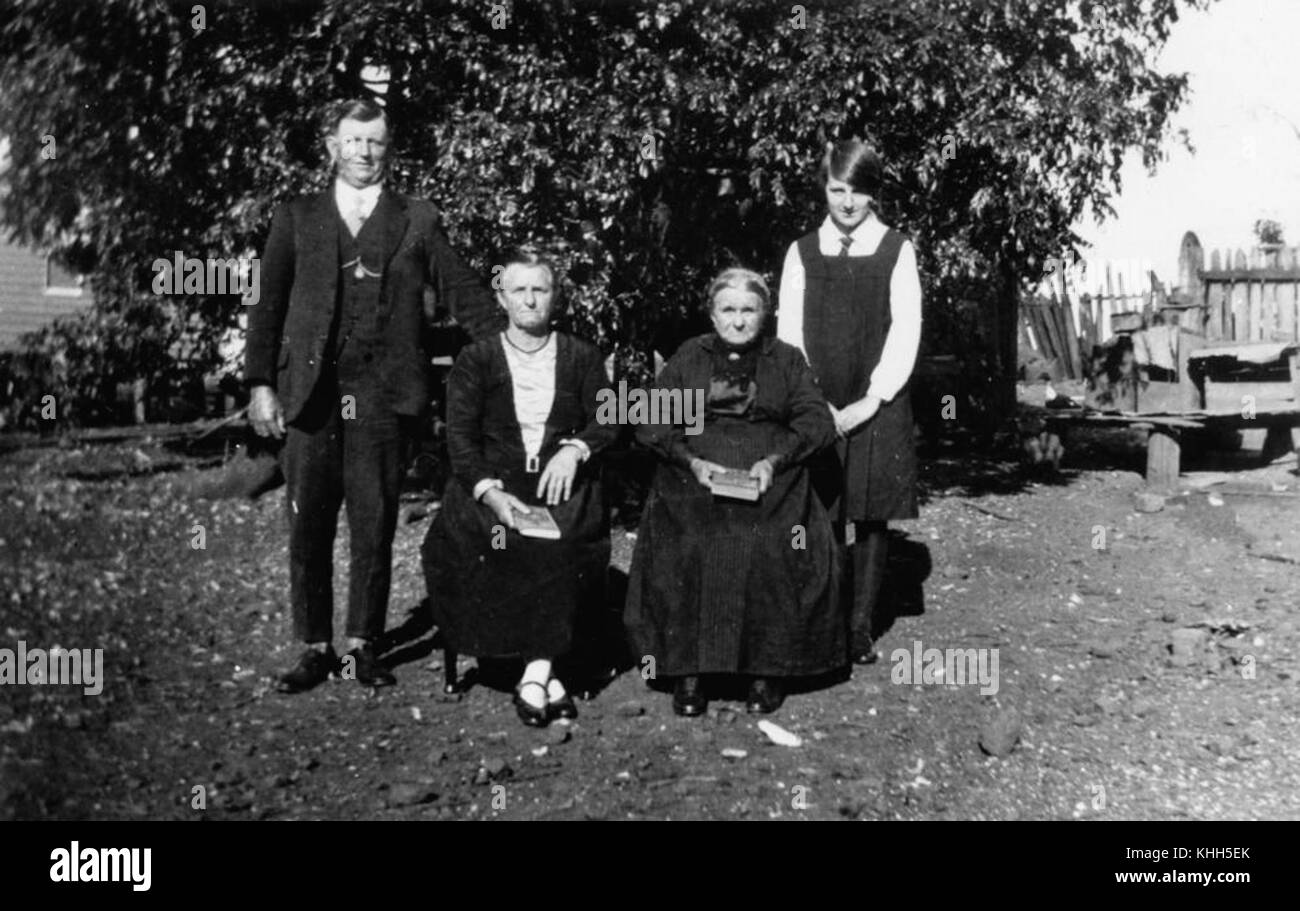 1 69627 Badke family of Roadvale, 1928 Stock Photo - Alamy