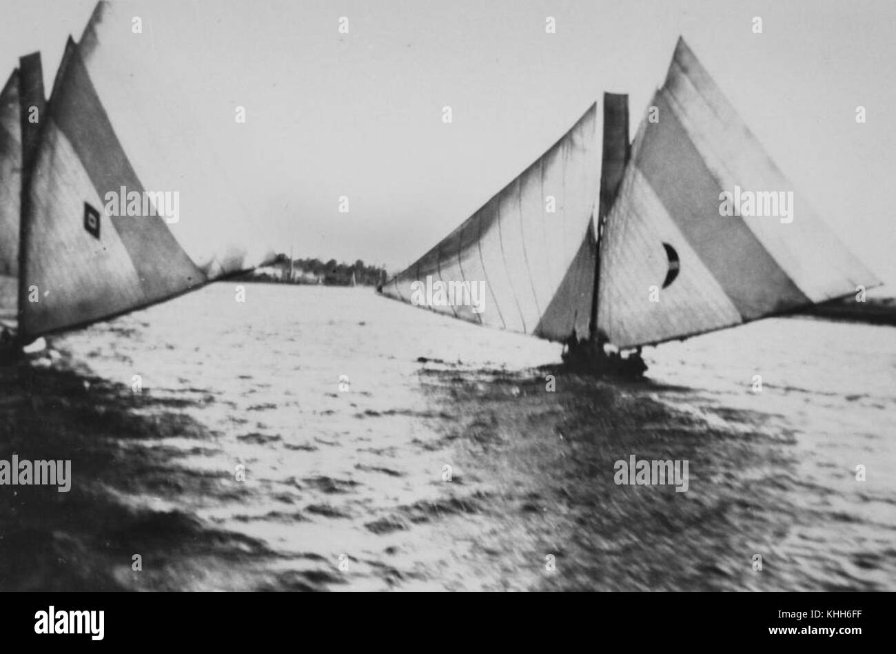 Eighteen footers hi-res stock photography and images - Alamy